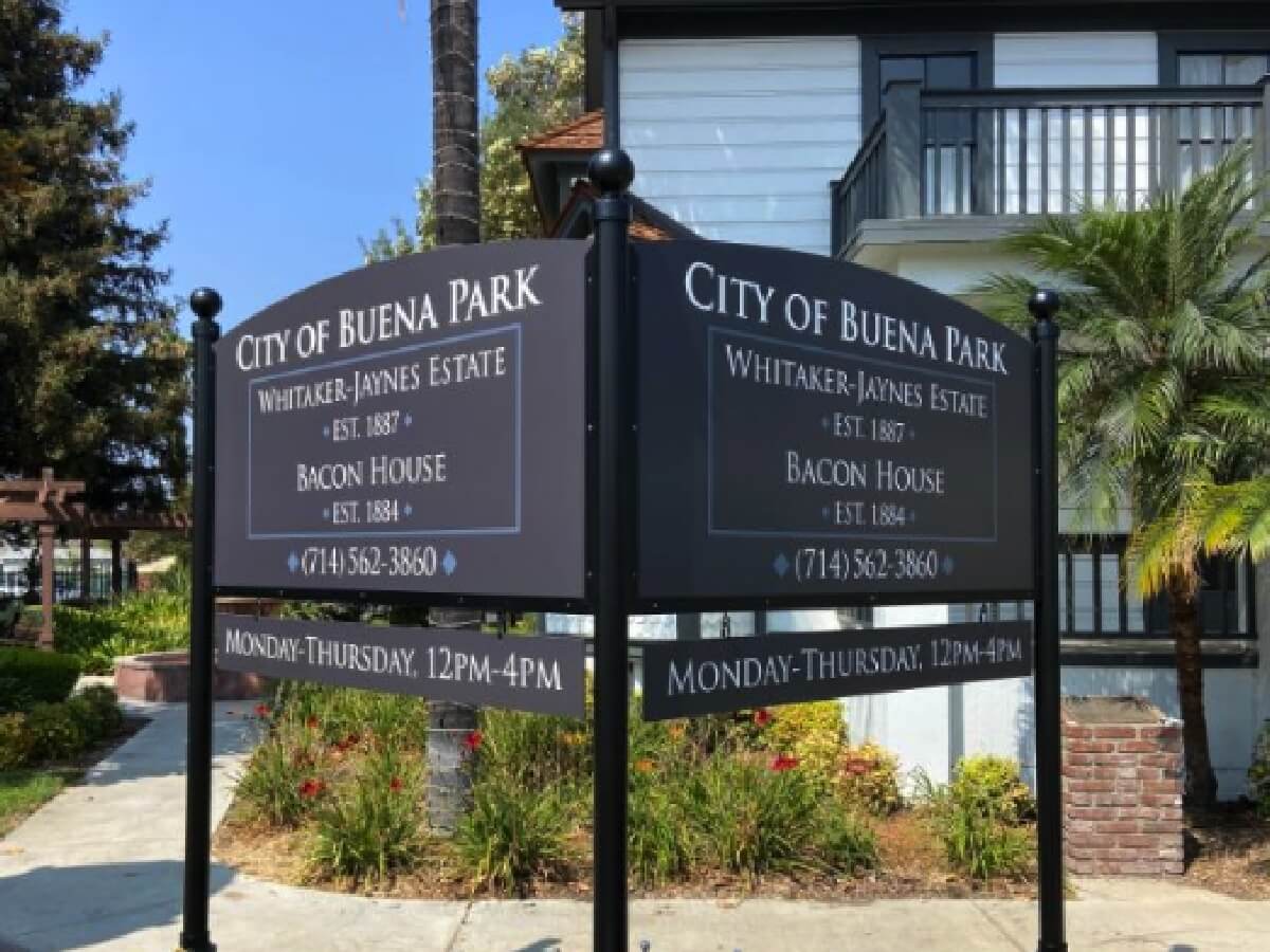 Post Panel Signs Anaheim, CA | Custom Post Panel Sign Design
