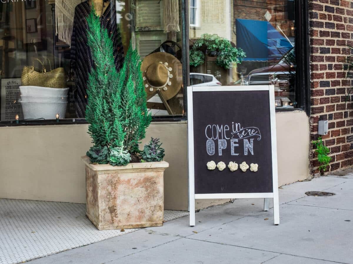 Sidewalk Signs Anaheim, CA | Custom Sidewalk Sign Design